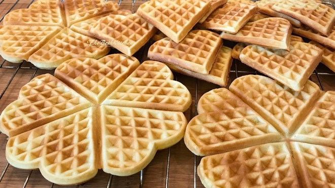 Tạm quên waffle đi, Việt Nam có món bánh kẹp tàn ong rẻ nhưng ngon ...
