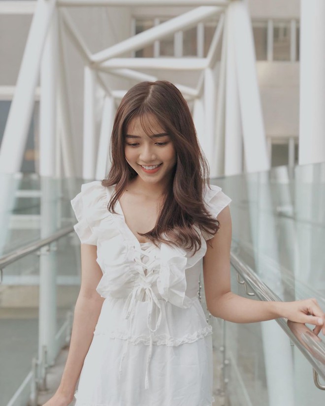 Will nhập nhằng cả dàn hot girl ngực khủng, sexy trước cả Linh Ka