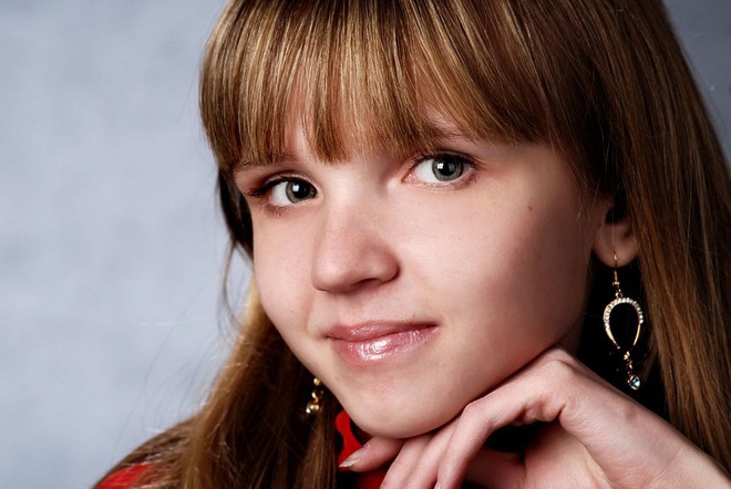 Cô gái da bọc xương nặng vỏn vẹn 17kg từng bị ví như "xác chết trong ...