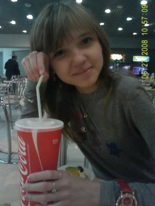 Cô gái da bọc xương nặng vỏn vẹn 17kg từng bị ví như "xác chết trong ...