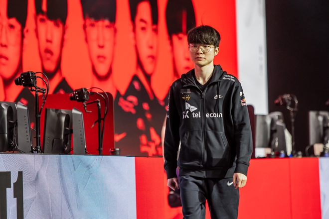 Zeus tiết lộ chính Burdol đã góp phần giúp anh cùng T1 thắng RNG tại CKTG 2022