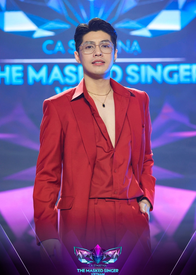Noo Phước Thịnh nhận "mưa" lời khen sau màn xuất hiện bất ngờ tại Ca Sĩ Mặt Nạ