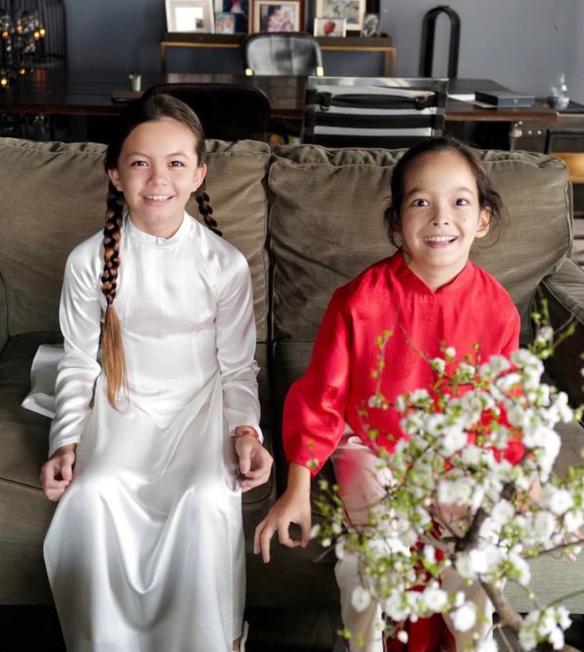 Hồng Nhung và khoảnh khắc hạnh phúc đón tuyết bên con trai