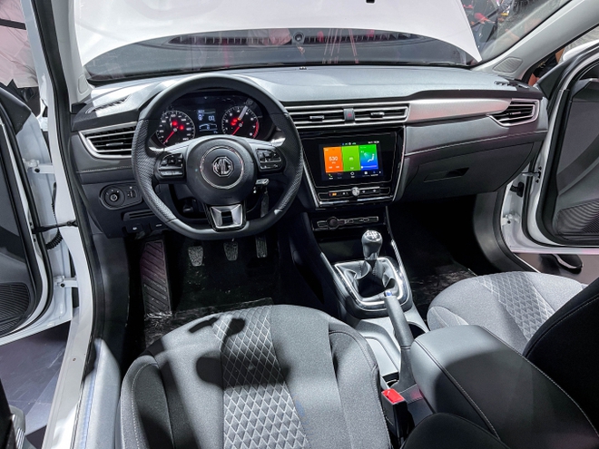 SAIC Motor Việt Nam chính thức ra mắt New MG5 và MG RX5