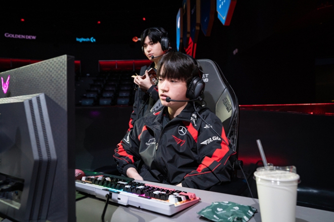 Keria bất ngờ trở thành đối tượng công kích vì lối chơi đã trở thành ...