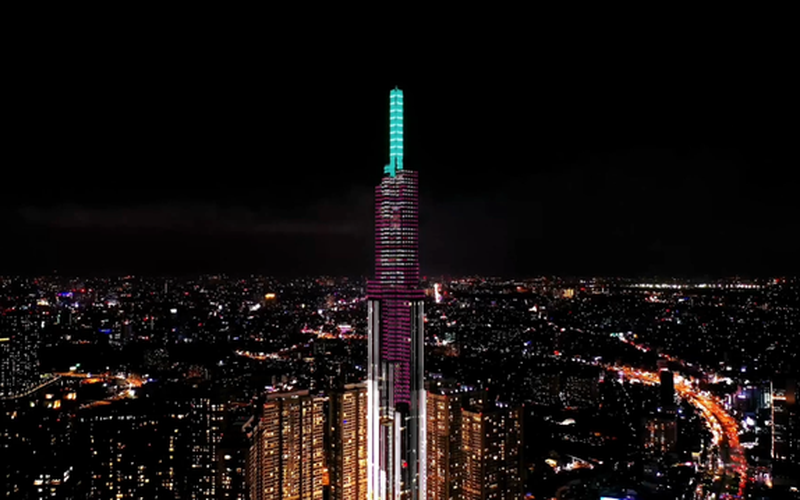 Nhóm BB&BG và màn xuất hiện hoành tráng tại biển quảng cáo Landmark 81