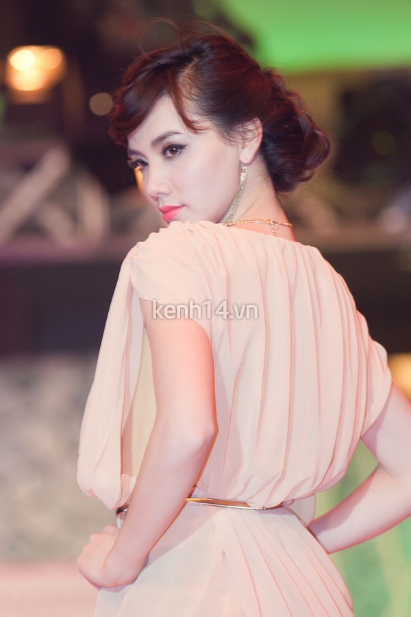 Trang Nhung trở lại sau scandal