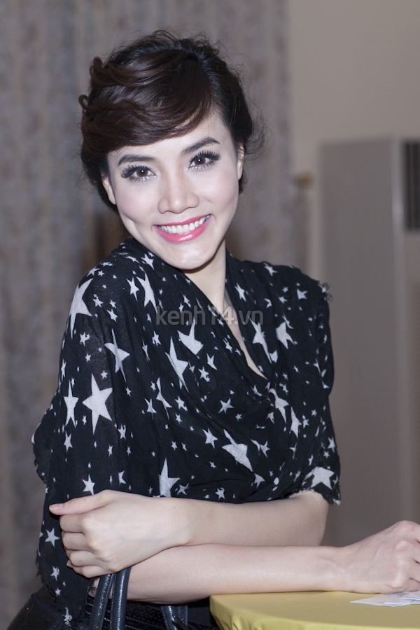 Trang Nhung trở lại sau scandal