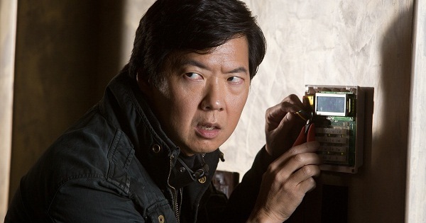 Câu chuyện cảm động đằng sau vai diễn “siêu quậy” Leslie Chow của ...