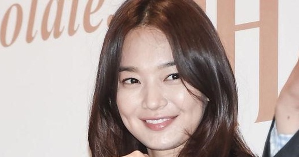 Shin Min Ah bị soi mặt "bánh bao" béo tròn tại sự kiện