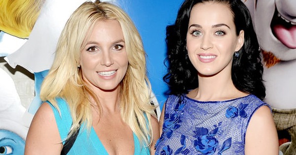 Katy Perry bị tẩy chay vì mỉa mai Britney Spears trên thảm đỏ Grammy