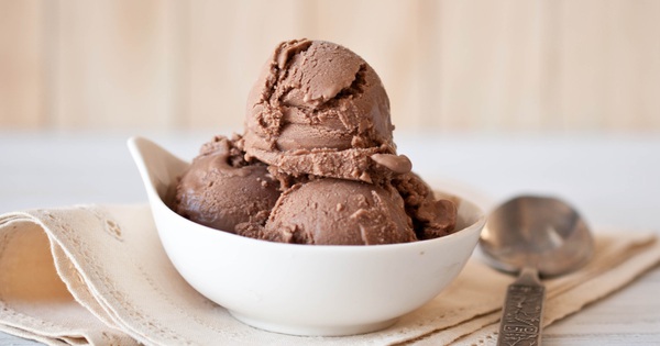 Làm kem chocolate trong nháy mắt chỉ với 2 nguyên liệu