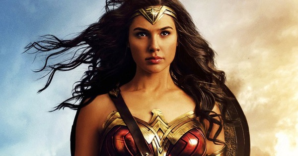 Tưởng phim đầy sạn nhưng hóa ra "chị đại" Wonder Woman đã tính cả rồi!
