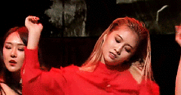 Momo (Twice) được công nhận là dancer giỏi nhất trong mắt của biên đạo ...