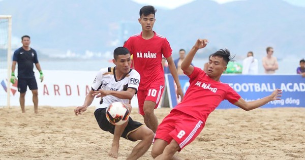 Sốc: Bóng đá Việt Nam rúng động với nghi án "xin điểm" ở bóng đá bãi biển