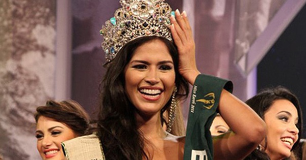 Olga Alava, Miss Earth 2011 xác nhận dương tính Covid-19
