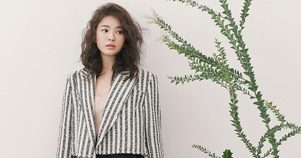 Giật mình tưởng Song Hye Kyo chơi lớn thả rông táo bạo nhưng sự tình là ...