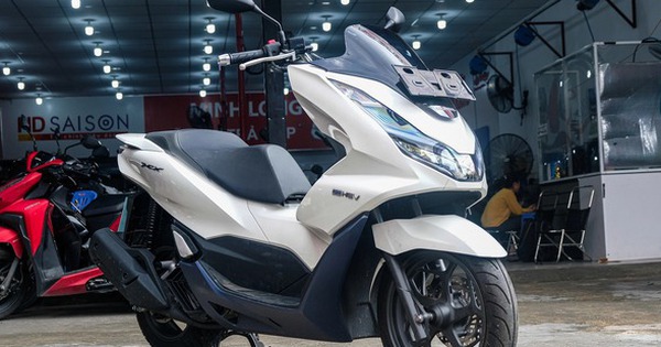 Honda PCX bản "tiết kiệm xăng" về Việt Nam: Giá 99 triệu, của hiếm cho ...