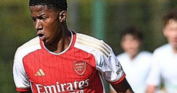 Cầu thủ trẻ Arsenal ghi 10 bàn vào lưới U16 Liverpool