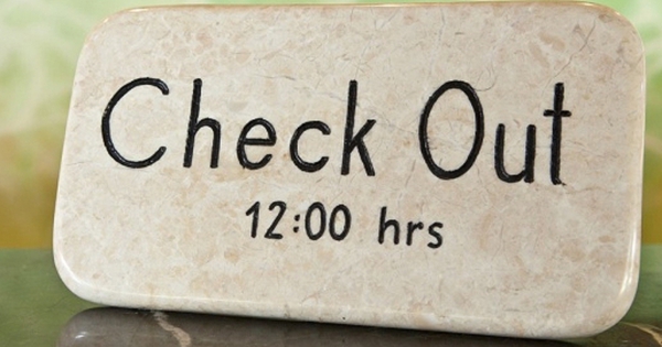 Vì sao check-in, check-out khách sạn vào buổi trưa?