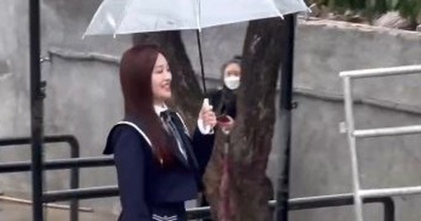 Kim Sa hút 85 triệu view nhờ màn hoá nữ sinh cực ngọt ở tuổi 43