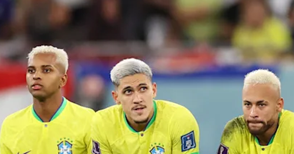 HLV bị ném trứng vì khiến Brazil trải qua cột mốc tệ nhất sau gần nửa ...