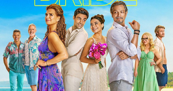 Mother of the Bride đứng top 1 toàn cầu dù bị chê đáng quên nhất năm