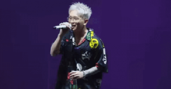 B Ray lì xì 100 cốc nước cho fan, nói 1 câu khiến netizen tranh cãi ...