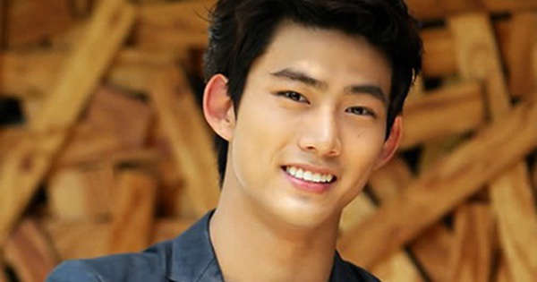 Taecyeon (2PM) lộ bằng chứng bỏ học liên tiếp