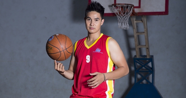 Baggio trở lại hình tượng "hot boy bóng rổ"