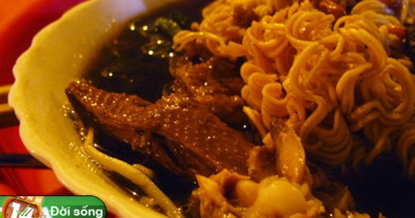 Mỳ gà tần phố cổ - Lạ mà quen