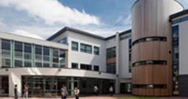 Nhận học bổng 50% học phí trường Castle College Nottingham