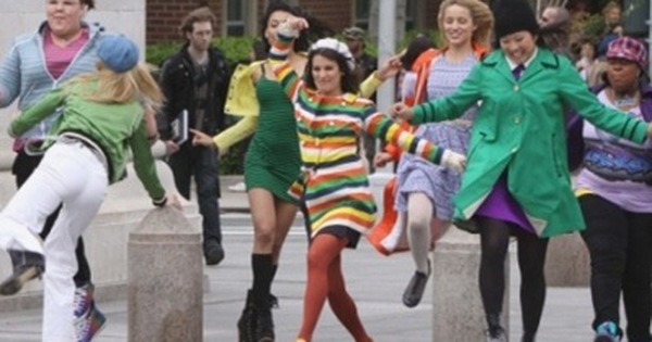 Nick Jonas cũng muốn Glee