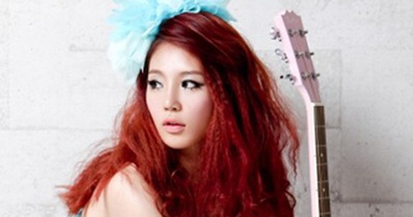 Hiện tượng Youtube “Apple Girl” Kim Yeo Hee “tung hô”... Youtube