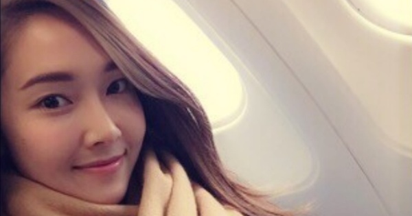 Jessica đăng ảnh vui vẻ mặc tin đồn sống chung với Tyler Kwon