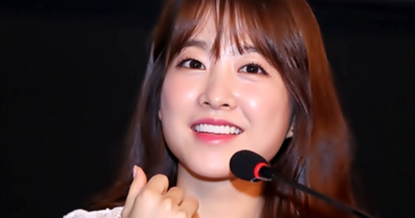 PARK BO YOUNG siêu dễ thương tại họp báo Lớp Học Làm Phim Toto 2014