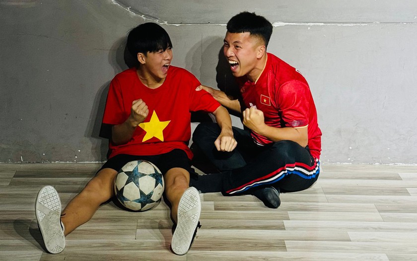 CẤN MINH ĐỨC: tin tức Mới nhất Vận động viên trẻ Việt Nam đầu tiên vô địch tâng bóng nghệ thuật ...