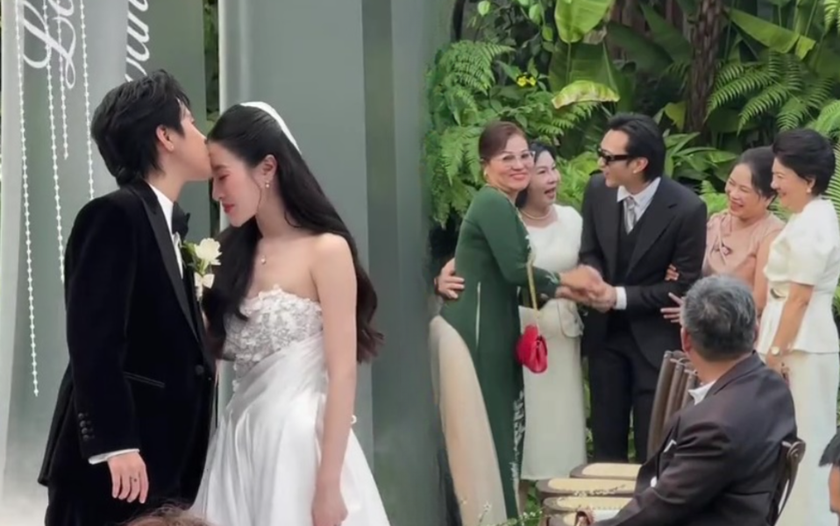 VŨ CÁT TƯỜNG ĐÁM CƯỚI: tin tức Mới nhất "Tóm trọn" thái độ của mẹ Vũ Cát Tường trong lễ thành ...